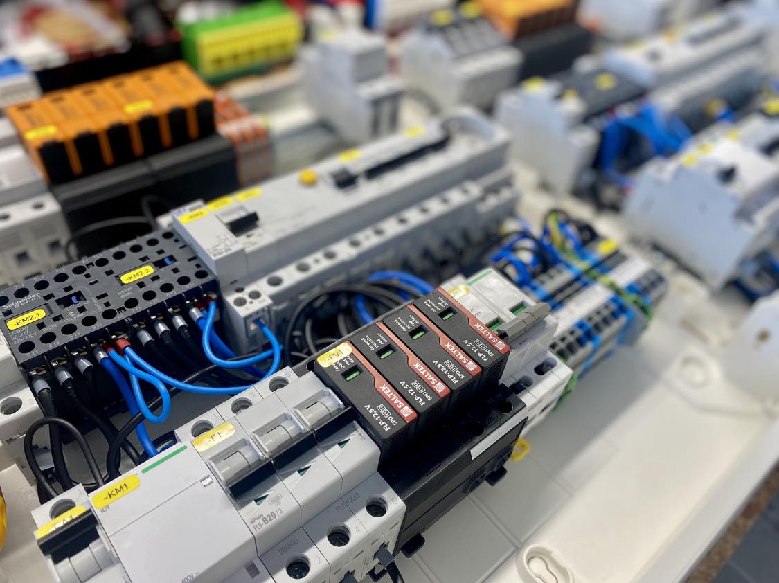 Výroba rozvaděčů - Wolf Gang